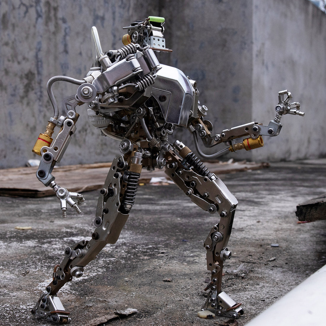 3D Metal LED Humanoid Service Robot Mecha Big Articulated Action Figur