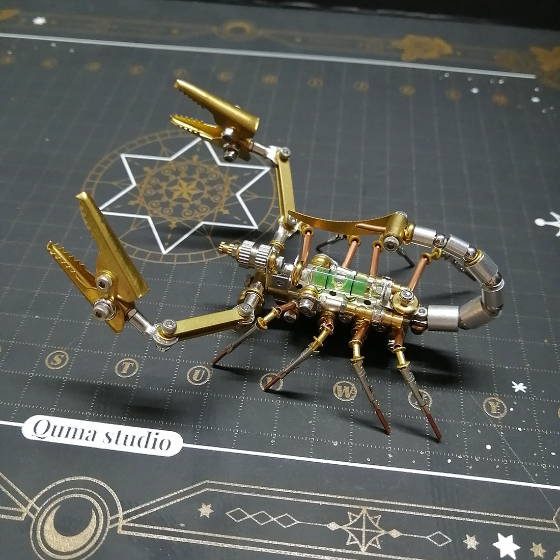 Brass Metal Scorpion Metal Model Kits with Green Lights