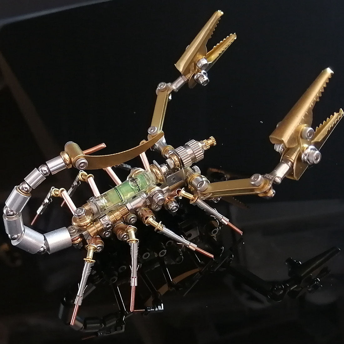 Brass Metal Scorpion Metal Model Kits with Green Lights