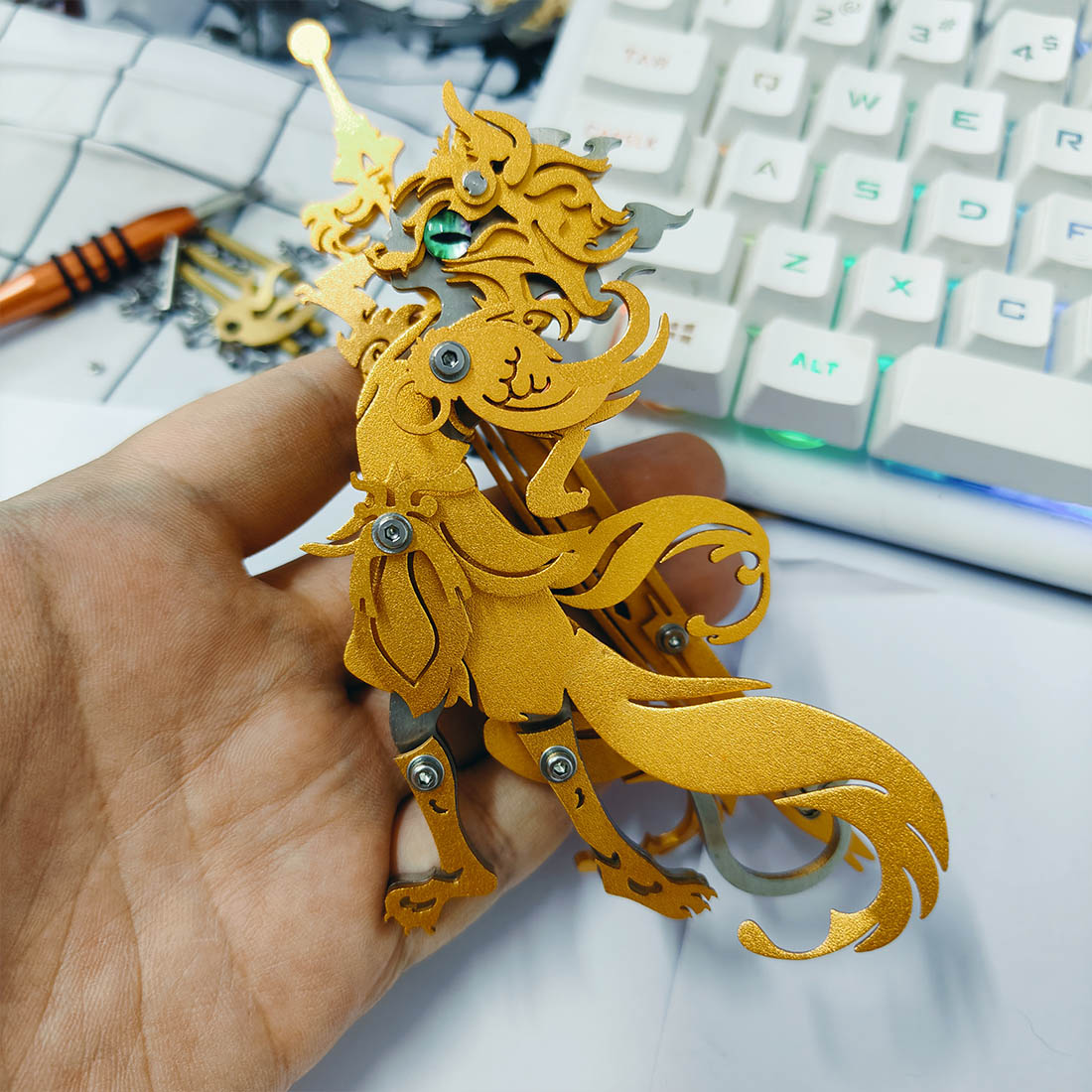 Sitting Ginger Cat with a Samurai Sword 3D Metal Model Kits