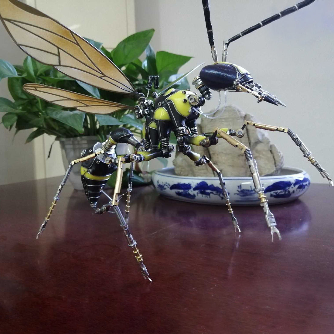 3D Assembled Steampunk Big Wasp Metal Sculpture Model Craft
