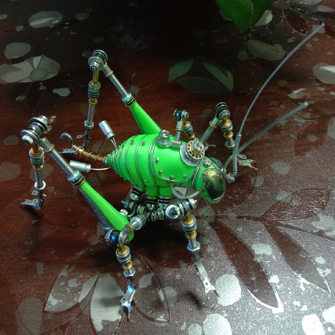 Creative Steampunk 3D Green Cricket Insect Sculpture Assembled Model K