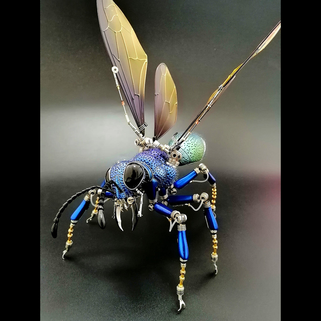 Cuckoo Wasp Metal Steampunk Sculpture Model Kits Crafts for Home Colle