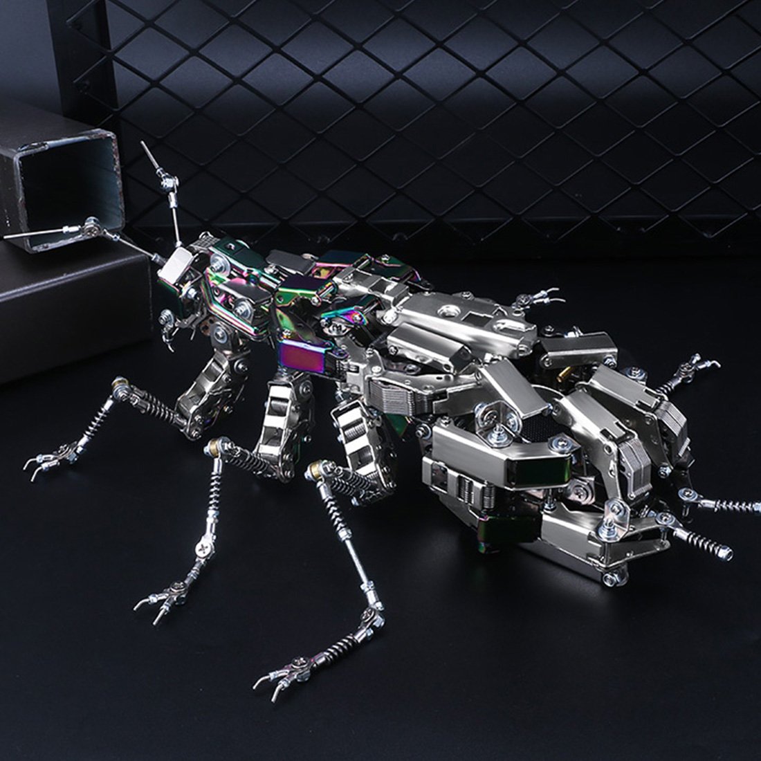 Customized 995pcs Mechanical Cockroach Mecha Metal Assembled Insect Mo