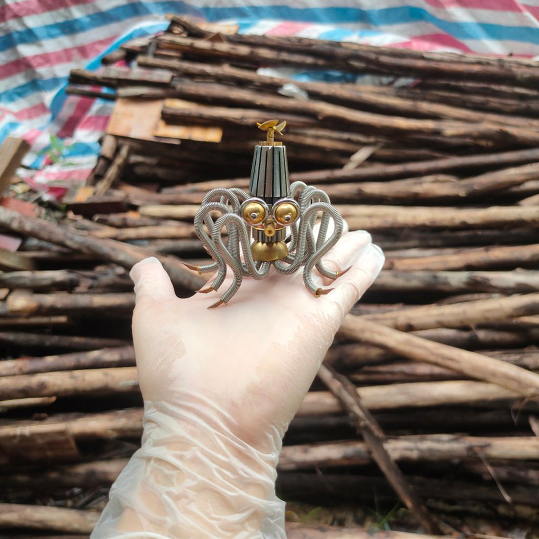 Mini Octopus Metal Art Model